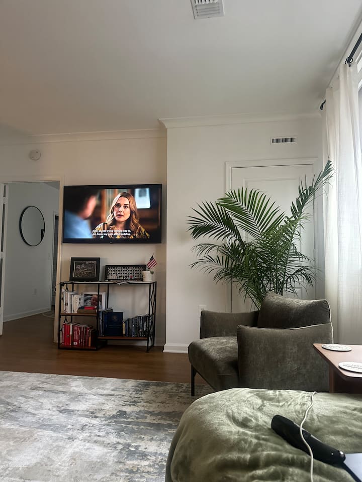 Cozy Warm Apartment - Arlington, VA