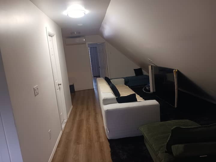 Bed, Living, Bath-full Apartment - Hyde Park, NY