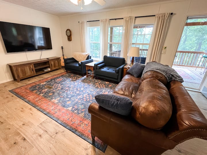 Lakefront Home W/deep Water Dock 20 Min To Clemson - Seneca, SC