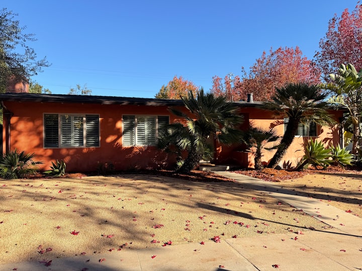 Modern Kitchen 3br Home W/ Yard - San Luis Obispo, CA