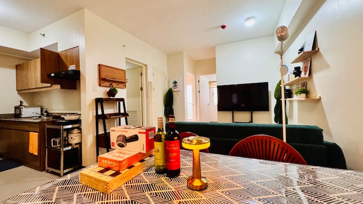 Modern 2br For Family W/ Stunning City & Lake View - Pasig