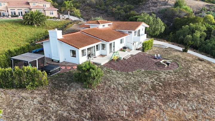 Coastal Retreat - Malibu, CA