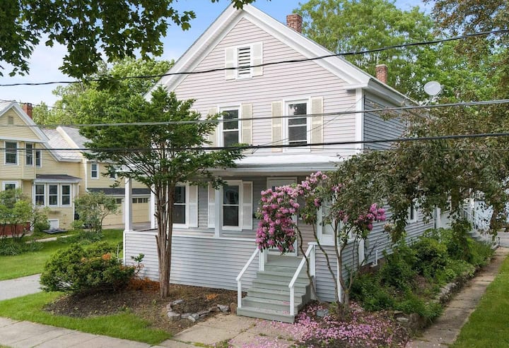 Walkable Downtown 2br With Office - Keene