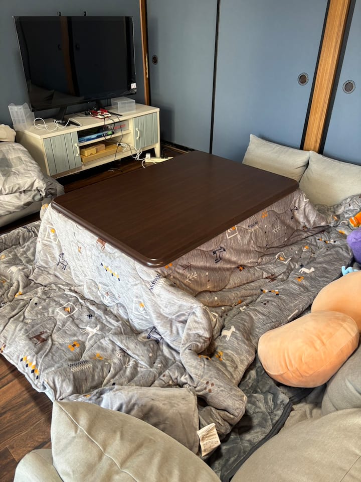 ごろりと寝転んでくつろげる。＊まるまる貸切一軒家で実家のような安心感＊1～8人宿泊可能 - Kofu