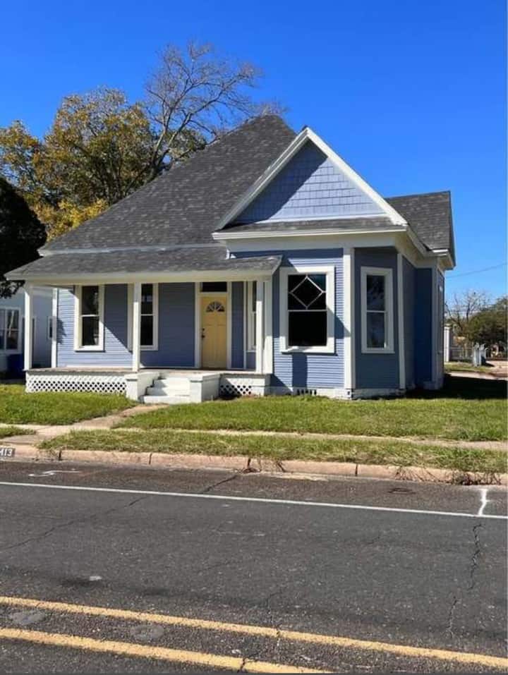 Charming Downtown Home - Lufkin, TX