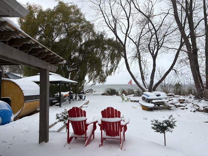 Sunset Harmony On Cook’s Bay - Georgina