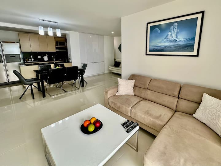 Top Floor 3br A/c Modern Apt. - Envigado