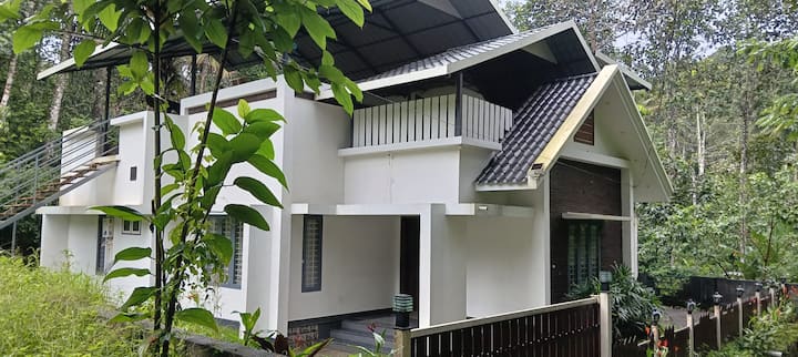Premium Varenya Property - Munnar