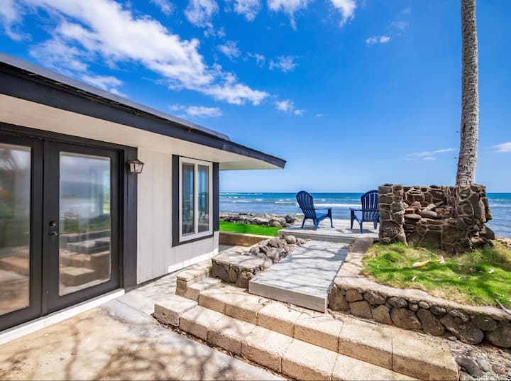 Ocean Front Home In Hauula Hawai - Hauula, HI