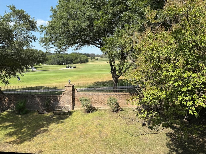 Golf Course View Condo In Medical Center - San Antonio