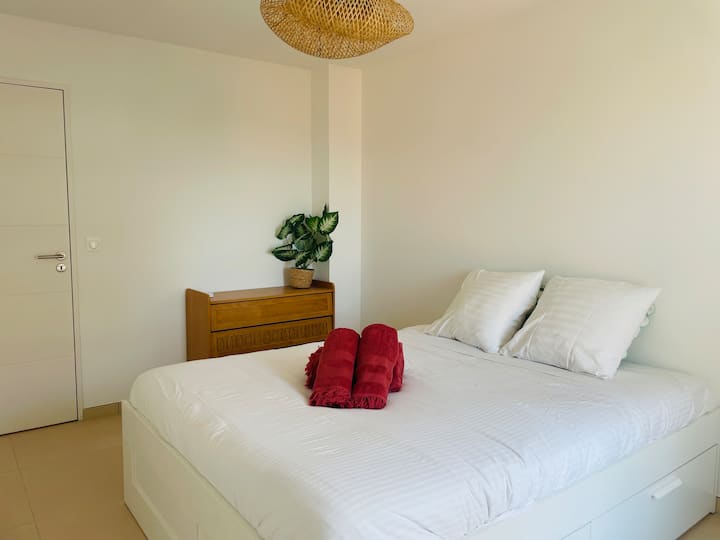 Cassandra- Plage 10 Min à Pied 2 Chambres, Parking - Cannes