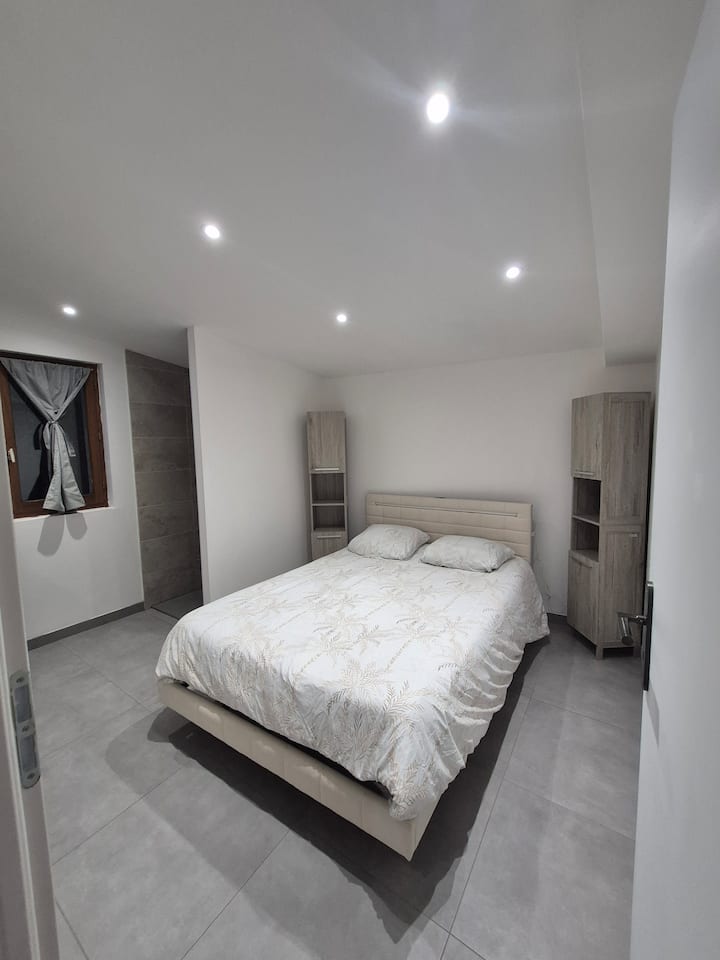 Ptite Maison  2 Piéces Au Calme. Proche Autoroute - Corrèze