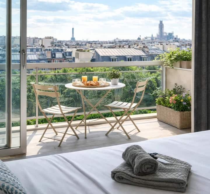 Eiffel Tower View Studio With Lift & Balcony - Paris 19e Arrondissement