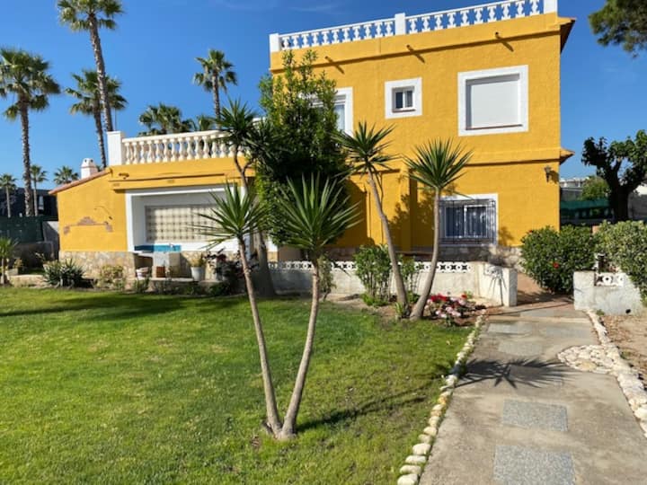 Villa Mit Grossen Garten  Pool - Oliva