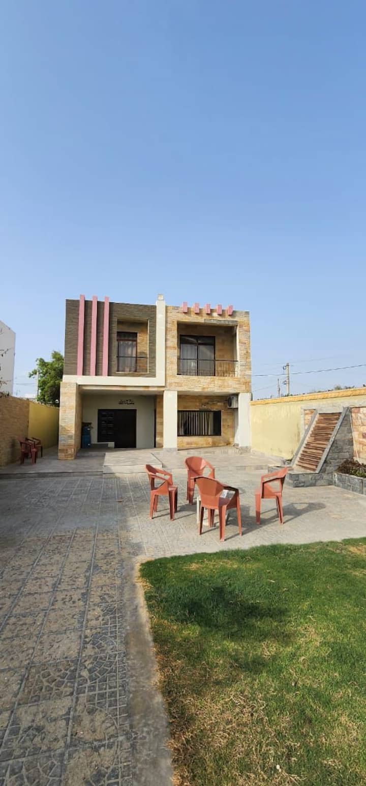 Spacious Beach Villa - Ideal For Groups & Families - Karachi
