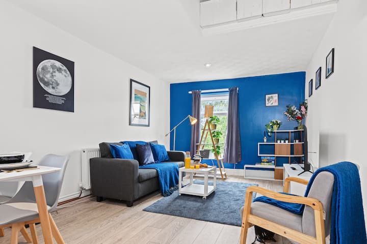 Cozy 2br Mcr Apt |Free Parking & Wi-fi. - Altrincham