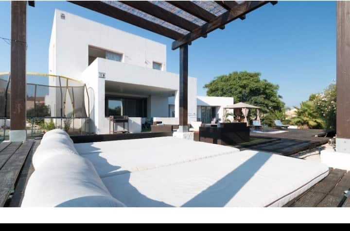 Villa Con Piscina Privada - La Zenia