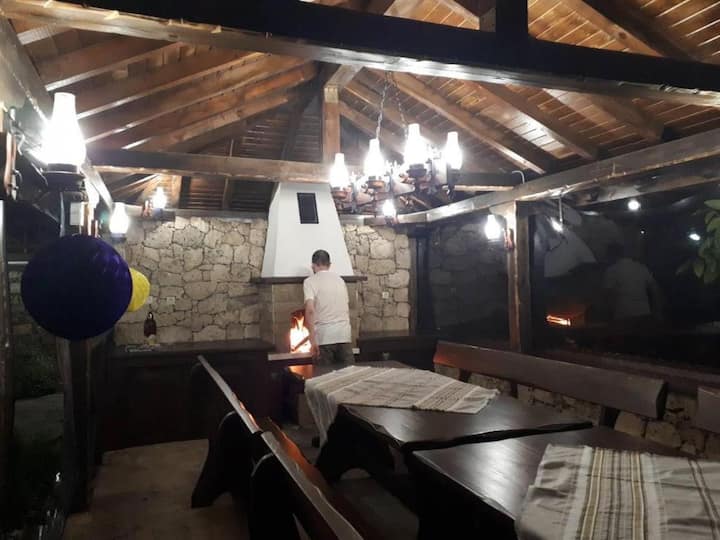Вила Поликсения Петиня - Tryavna