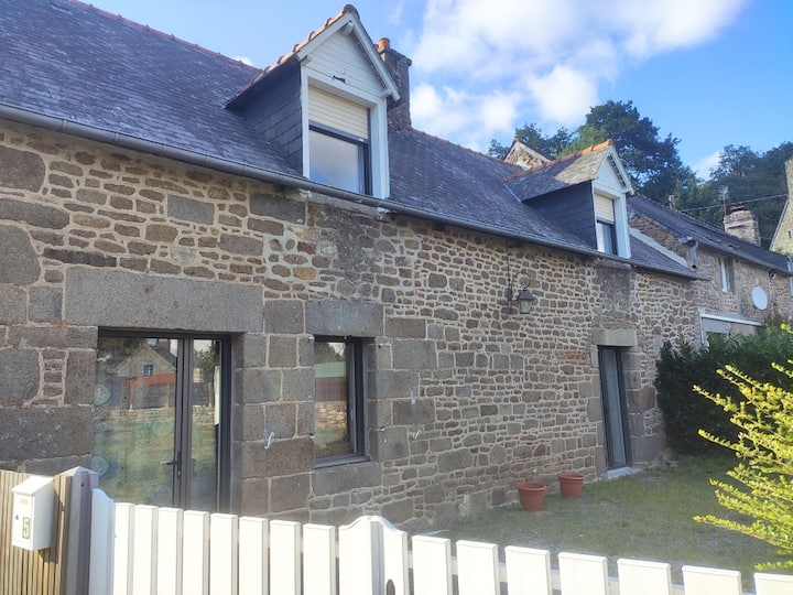 Maison De Campagne T4 Avec Jardins Et Terrasse - Combourg