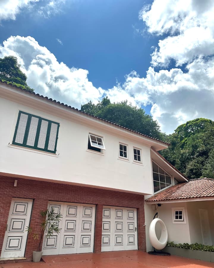Casa No Bosque Em Corrêas | Conforto & Natureza - Petrópolis