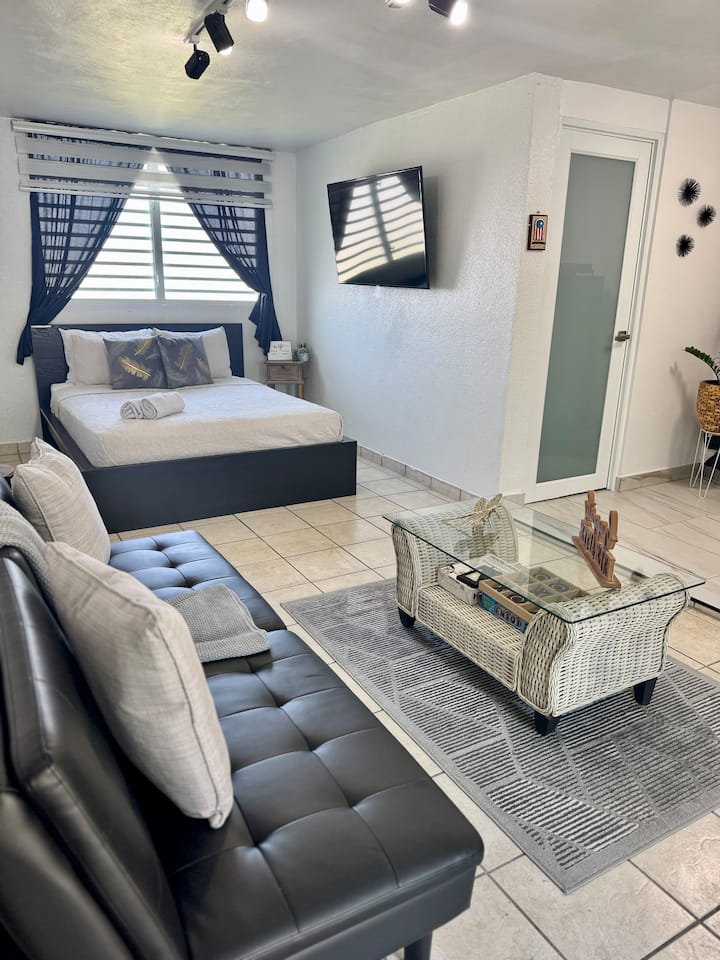 Villa Rafaelo - Levittown