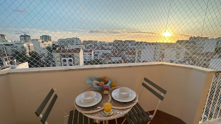 Sea View Apartment With Balcony • Ac • Fast Wi-fi - Costa da Caparica