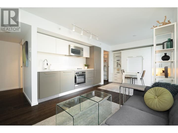The Romo Residence - Vancouver
