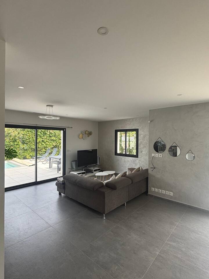 Villa 4 Chambres Avec Piscine - Saint-Guilhem-le-Désert