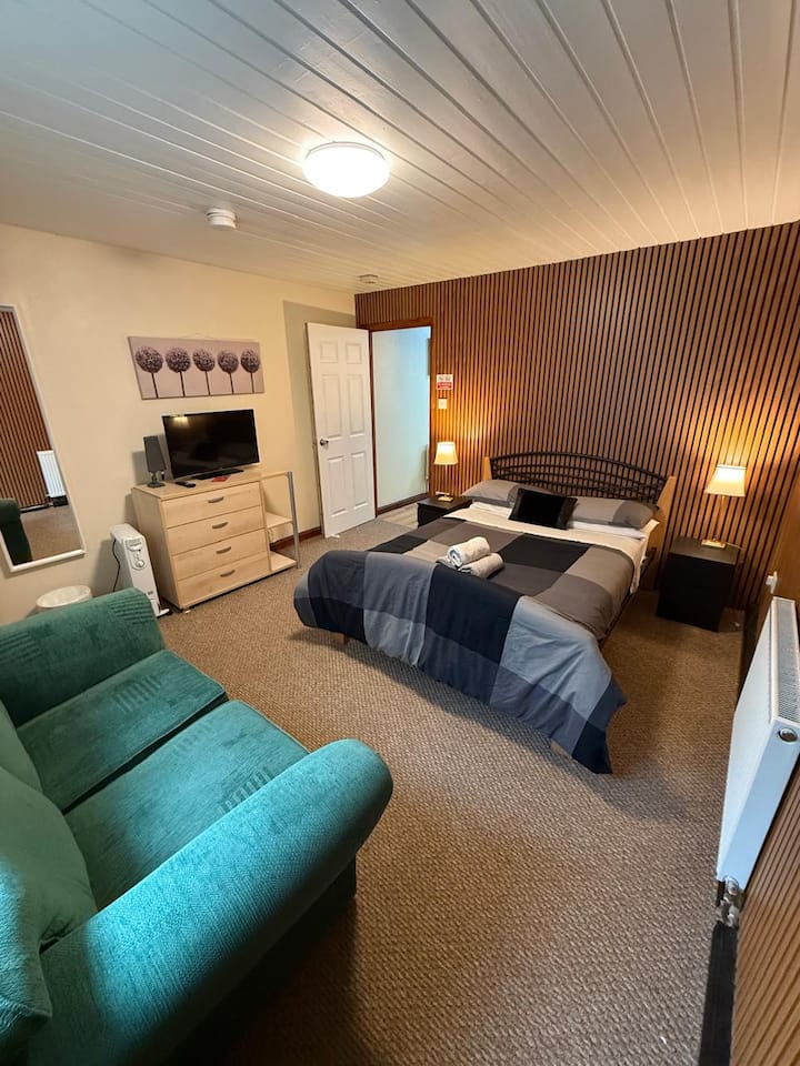 2 Bedroom  Cottage With Kitchen - Belfast