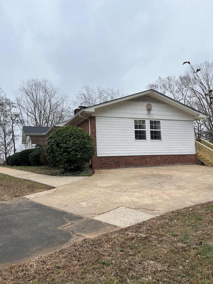 Nc Cozy Apartment In The Woods - Lake Whelchel, SC
