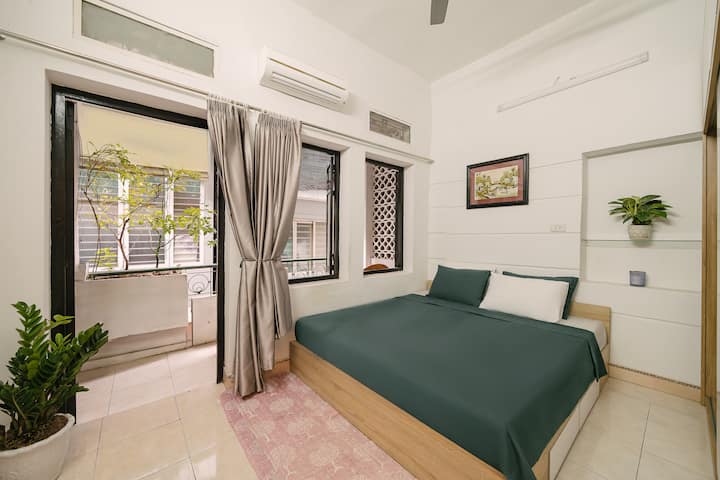 Spacious & Airy 4br Home -Airy Balcony-old Quarter - Hanoi