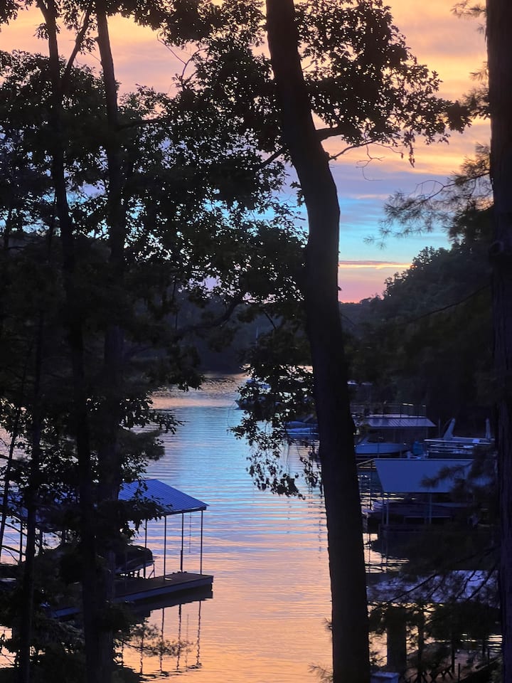 Lisa's Oasis - Lake Lanier, Buford