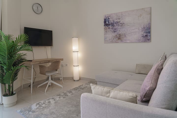 Modern 2br Apartment At Jbr - Dubai Marina