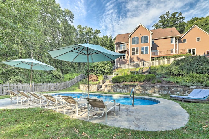 Hillside Oasis - Squantz Pond, CT