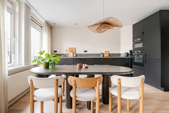 Licht & Modern Appartement In De Baarsjes - Amsterdam