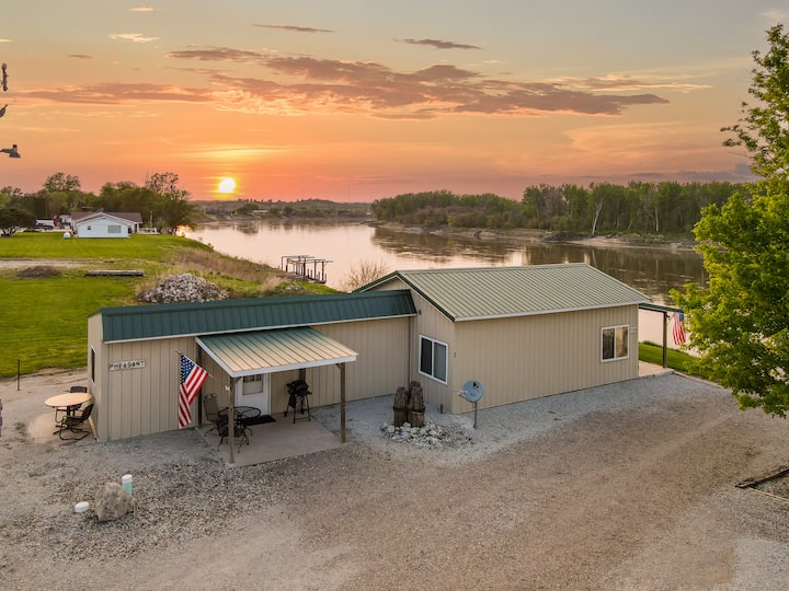 595c) On The River | Grill | Fire Pit - Lewis and Clark State Park, Onawa
