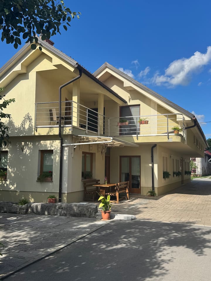 Turistična Kmetija Logar - Postojna