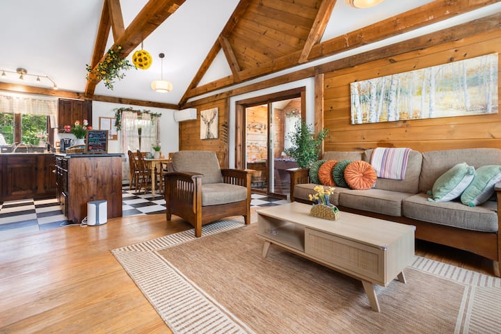 Surprise Lodge/sauna /Near Plum Island &3 Beaches - Lake Attitash, MA