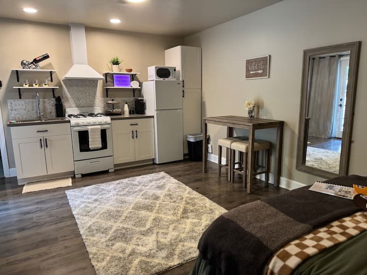 Charming Casita 5 Min From Wine Country - Temecula, CA