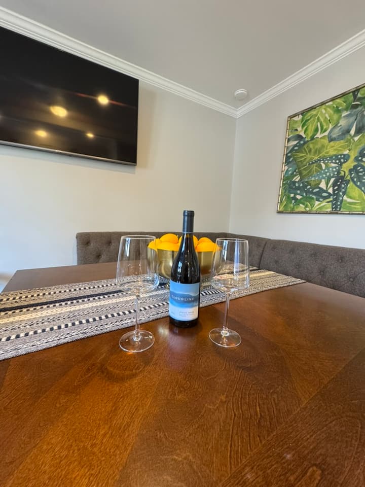 Walk To 3rd St | 2br + Loft | Wine Country Stay - 맥민빌