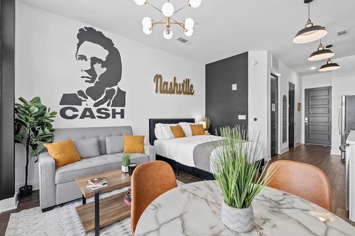 2 Blocks To Broadway | Johnny Cash Studio - Nashville, TN