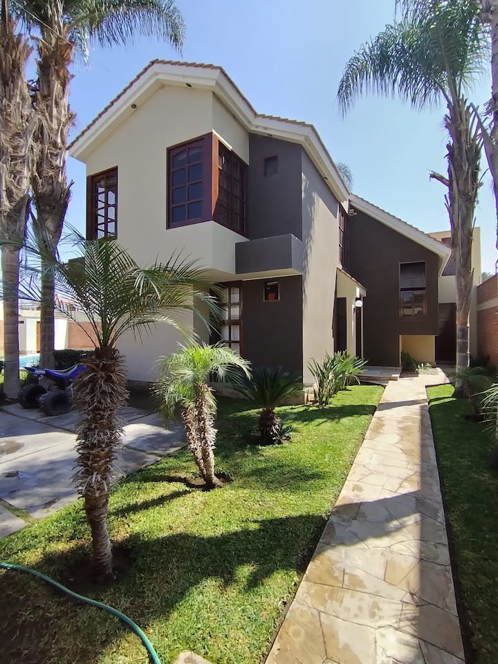 Casa Moderna Amplia Y Equipada Con Piscina - Ica
