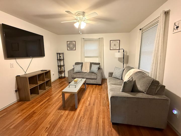 The Cozy Corner - Champaign, IL