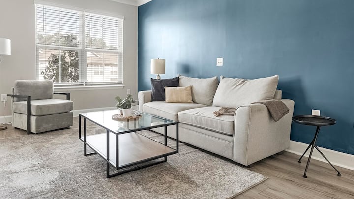 Landing | Spectacular 1bd, Yoga Studio, Gym - Moncks Corner, SC