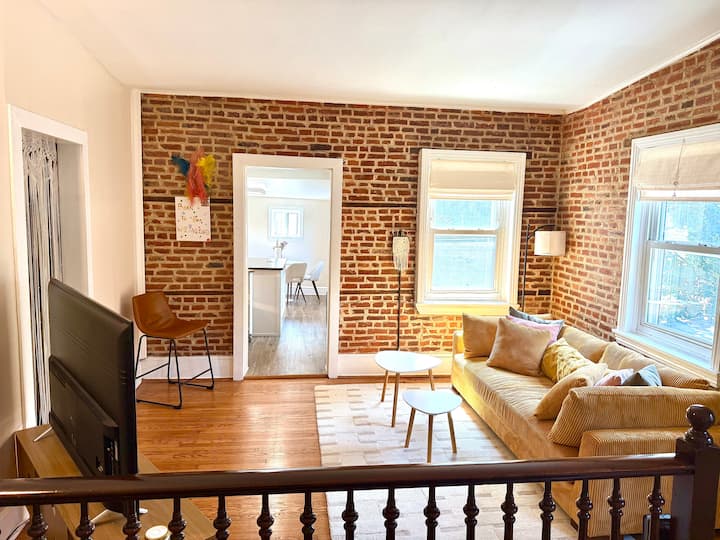 Peaceful City Retreat | 2br W/ Vintage Charm - Delaware
