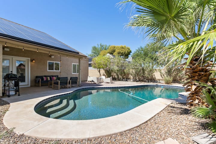 Serene Oasis W/ Heated Pool Near Shopping + Dining - Tempe, AZ