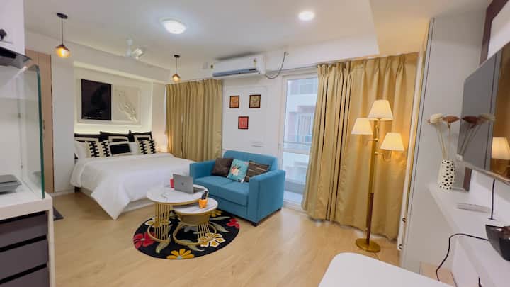 Flyora Studio|near Airport|coffeemaker| Luxe|wifi - Pune