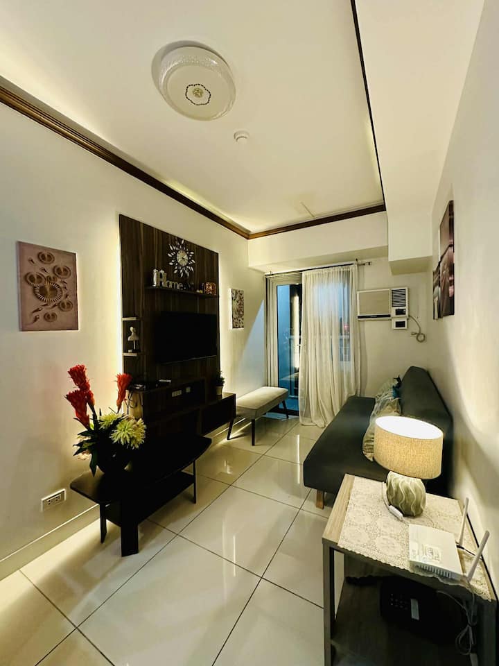 Cebu City 1-br W/ Balcony, Pool & Gym Access - Cebu City
