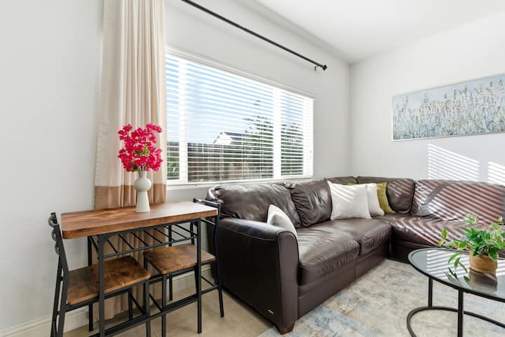 Relaxing 2 Bedroom Guest Suite - Visalia, CA