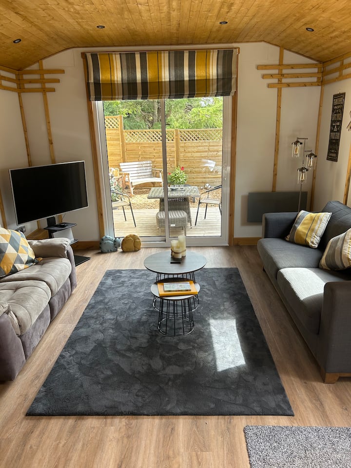 Spencer Stays - Wrexham